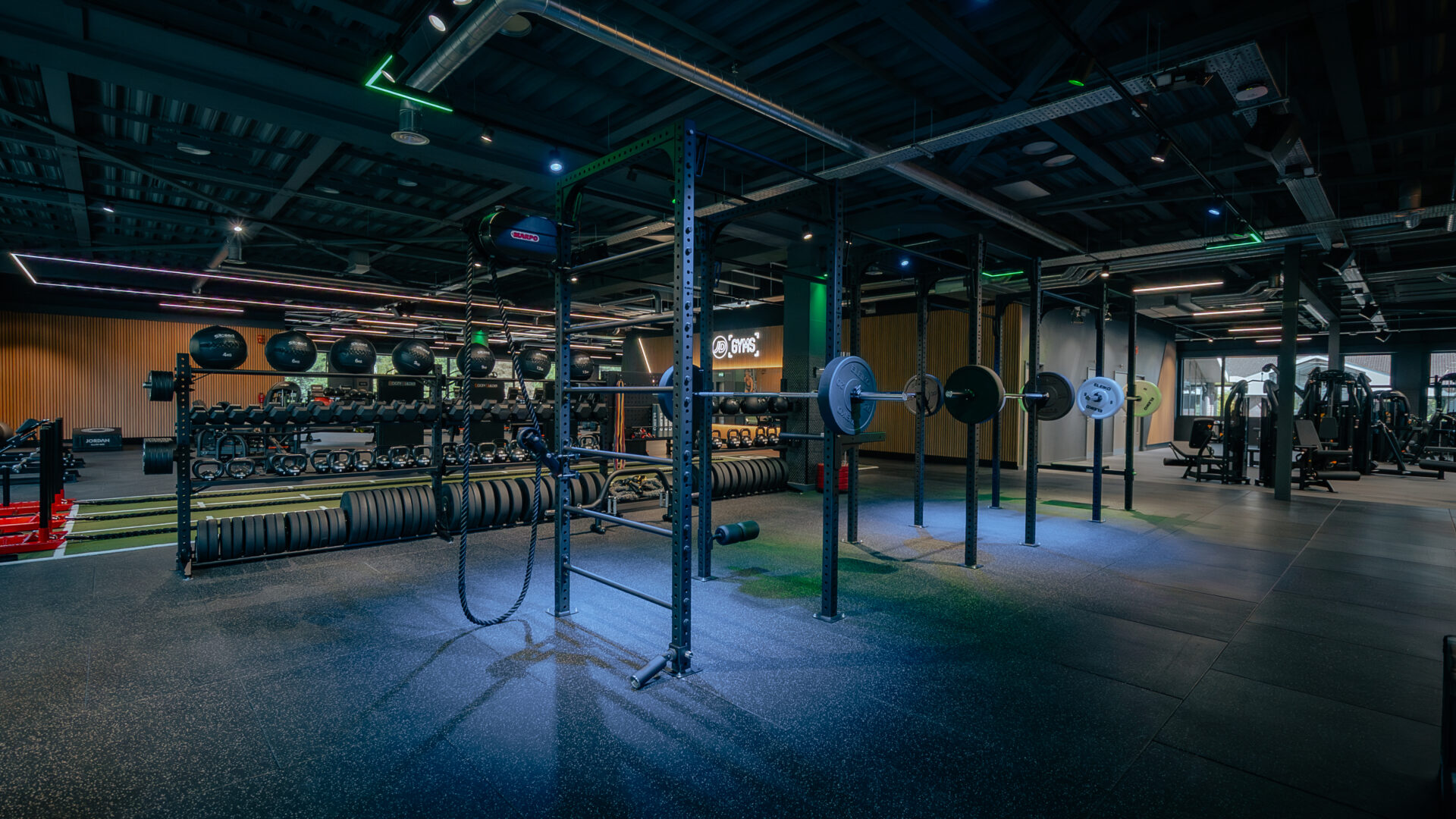 Huge 24 hour gym with saunas opening in Reading on 21st December