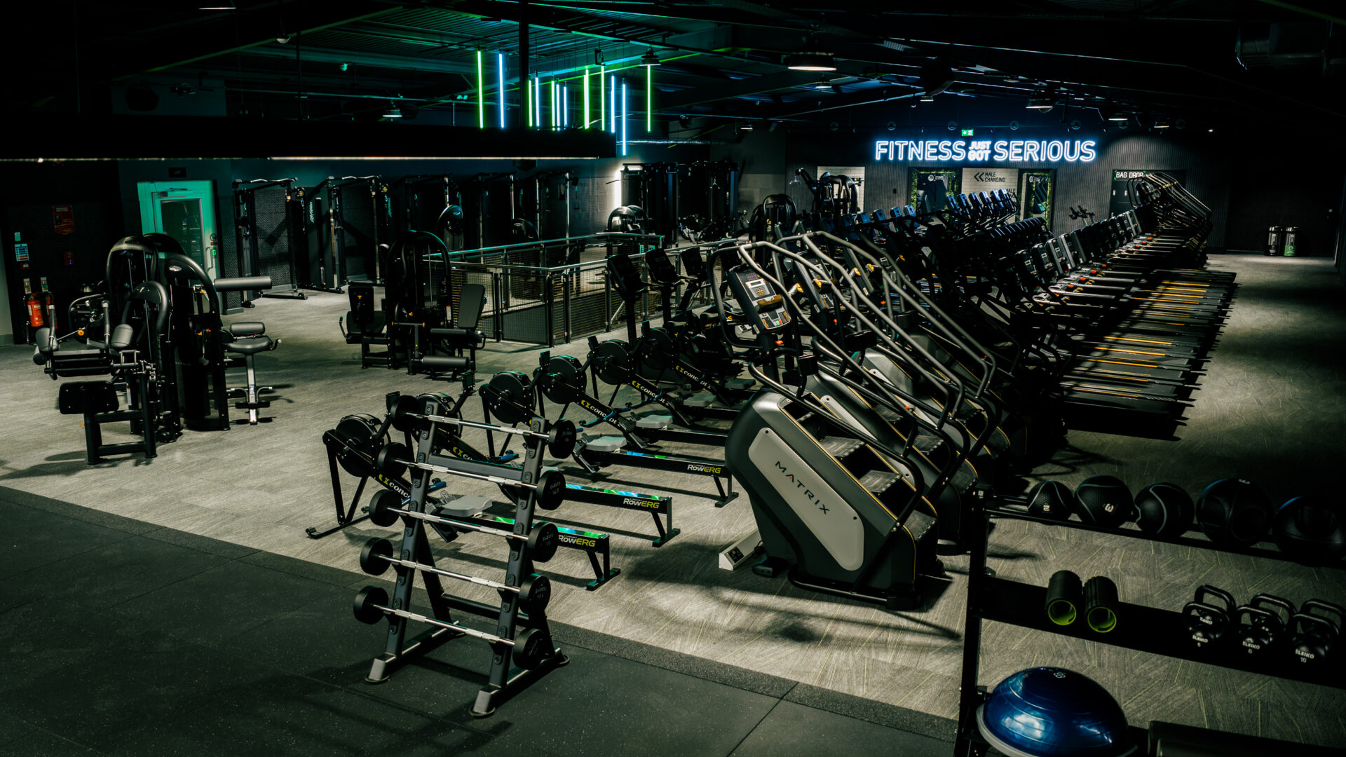 Join the best 24 hour gym near you | JD Gyms Enfield