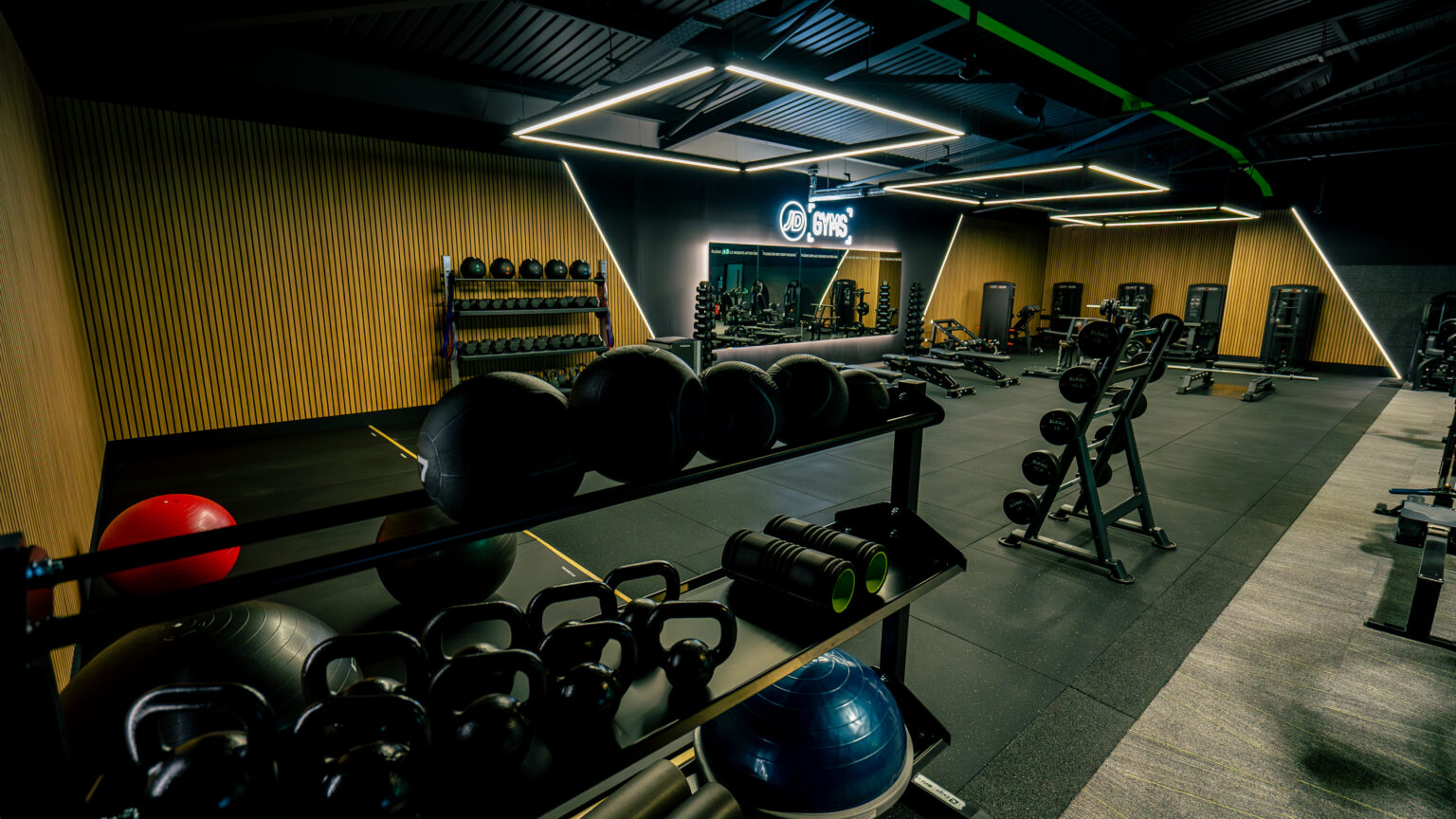 Join the best 24 hour gym near you | JD Gyms Enfield